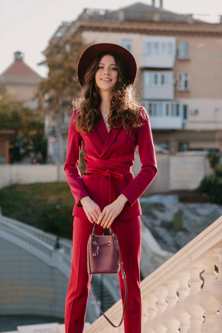 Your Ultimate Guide To Dressing for Winter Weddings: Chic Outfit Ideas ...